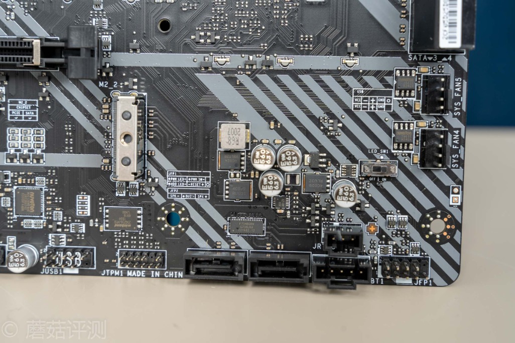 亮点多多，优等生的标准作业、微星 MAG Z490战斧导弹主板 评测__财经头条