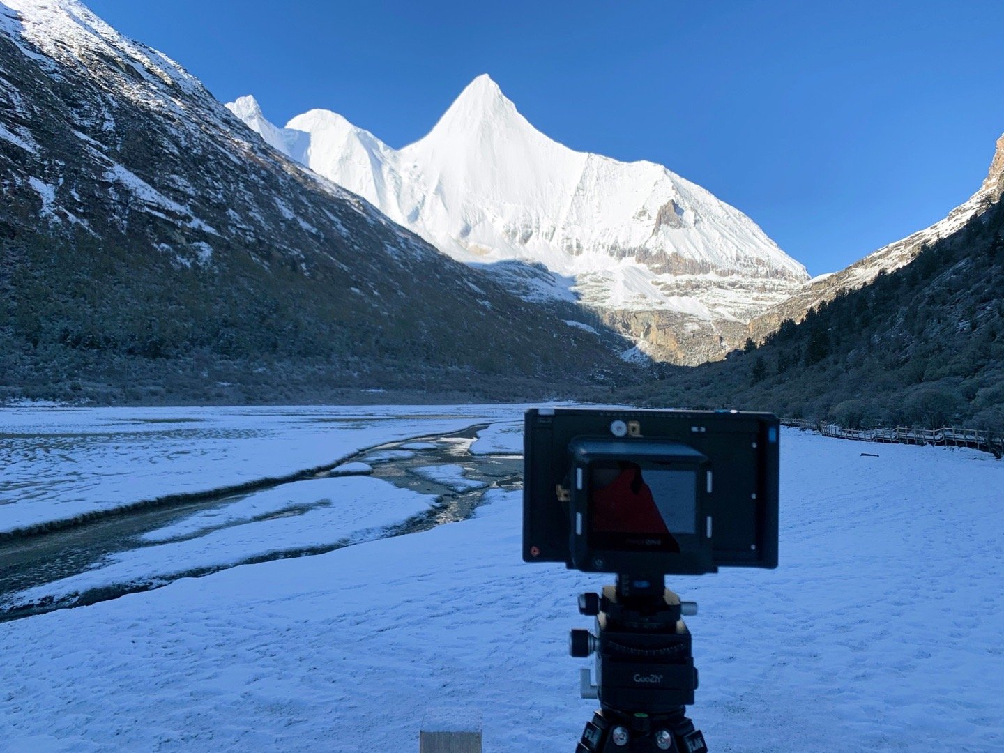 一机三头走天下！飞思1.5亿数码后背，32、90、180镜头