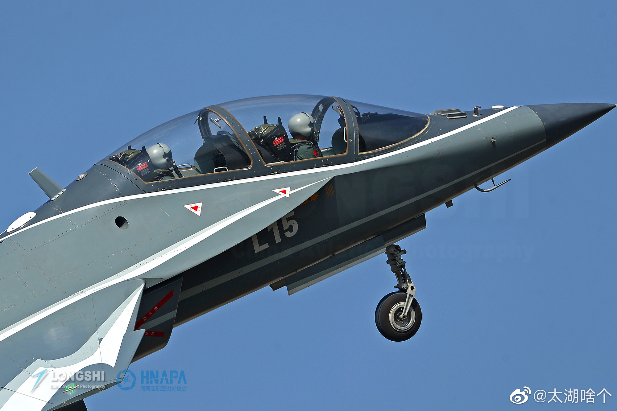 L-15猎鹰高级教练机，洪都精品！
