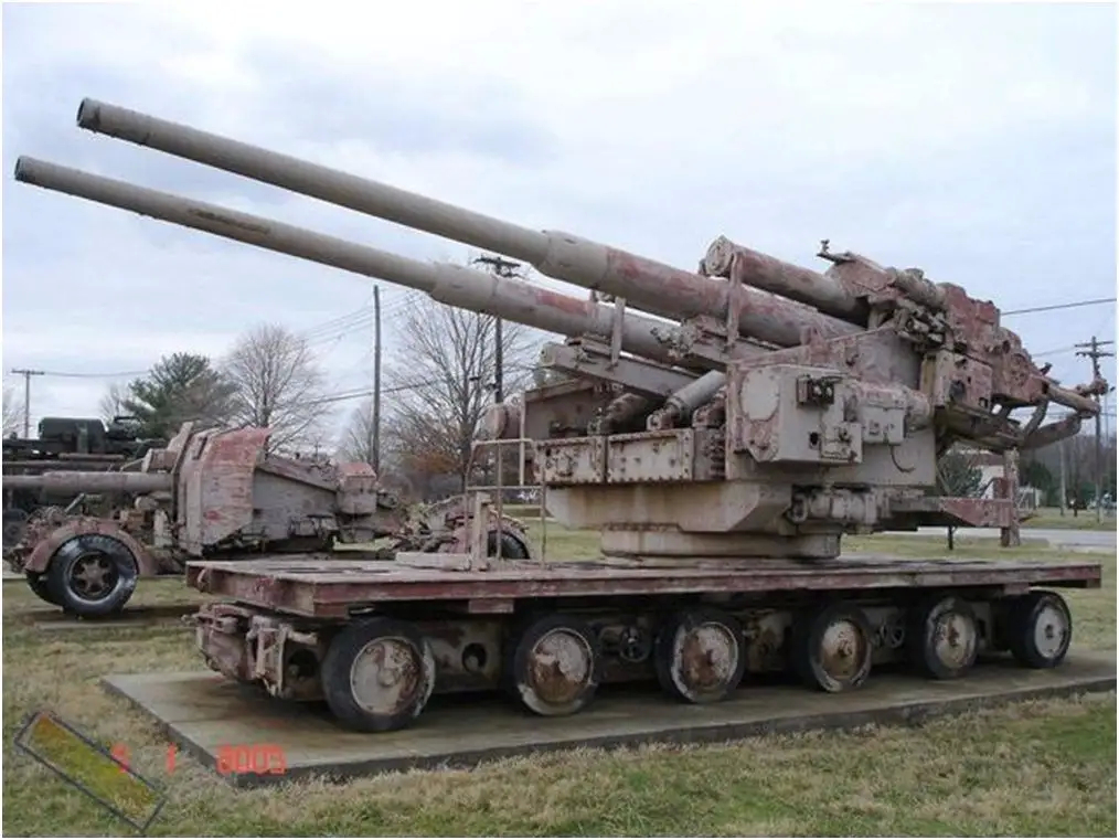 在二战时期，德国发明了威力强大的Flak 40型128毫米重型高射炮