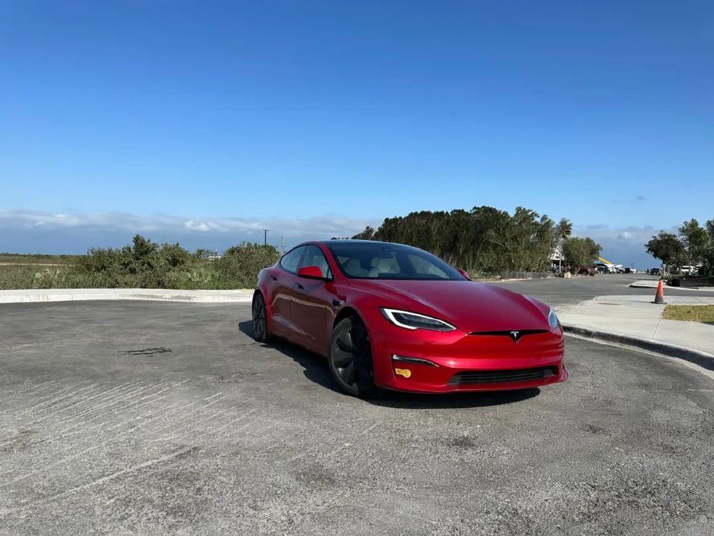 星舰烟花了！特斯拉美国Model S/X全系涨价2500美元__财经头条