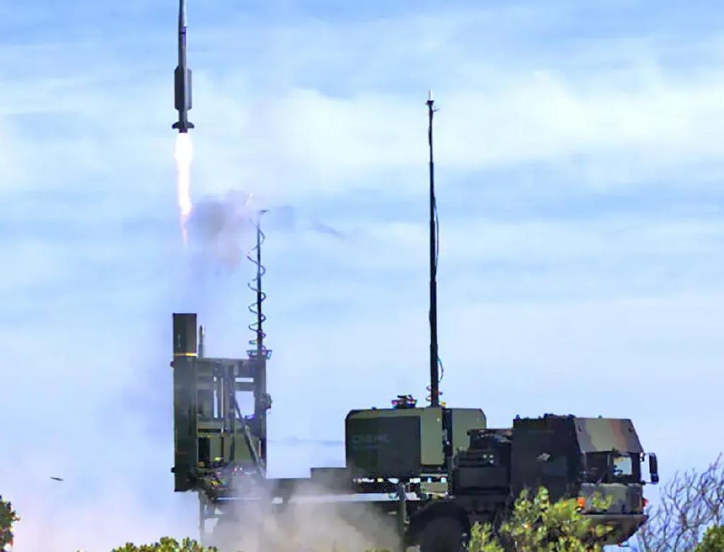 德自己没货，还要援乌IRIST防空系统，水平多高？能成俄军克星？__财经头条