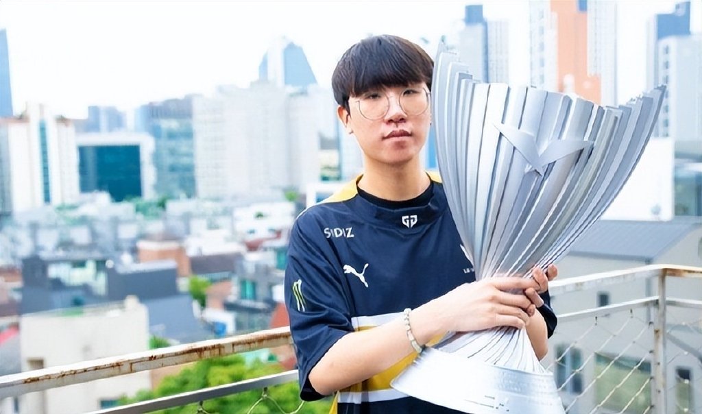 尺帝离开GEN，LPL要行动了，不差钱，K皇的4500万证明一切__财经头条