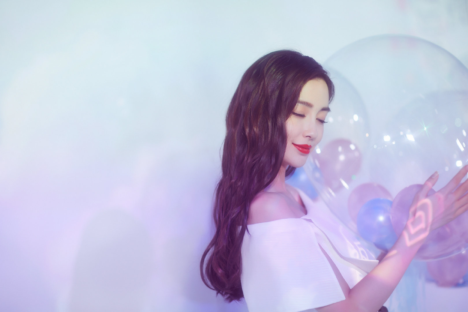 Baby 一字带高跟美jio__财经头条