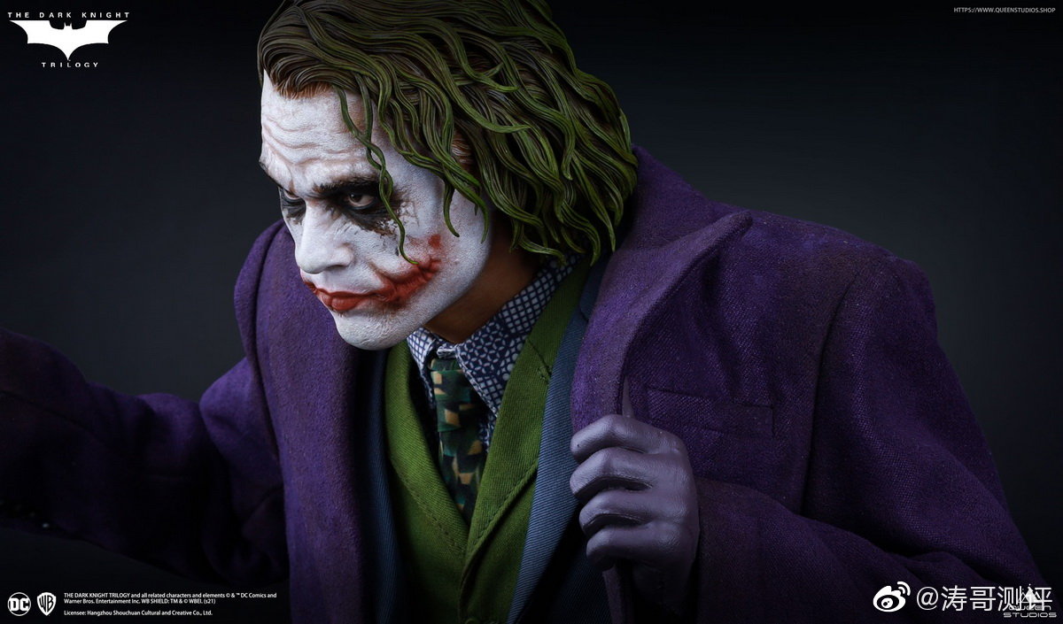 Queen Studios这款1/4希斯·莱杰版小丑全身像…………|植发|希斯·莱杰|标准版_新浪新闻