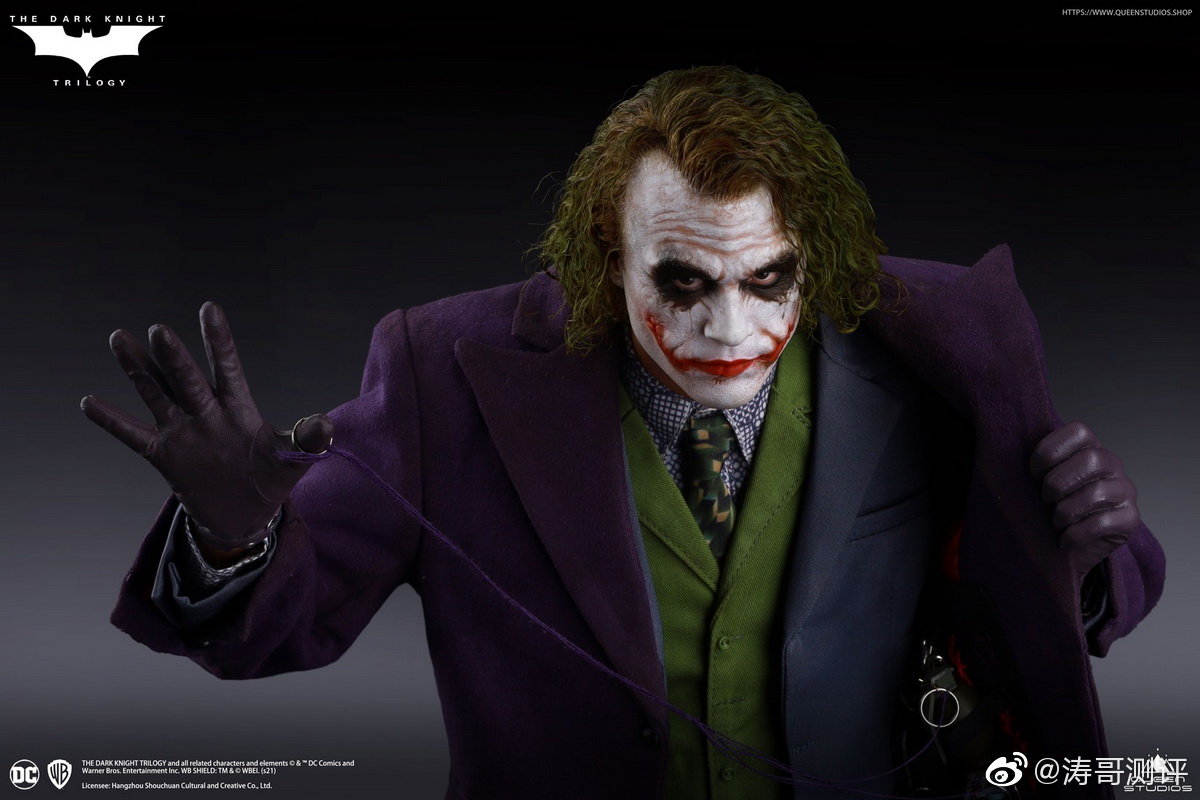Queen Studios这款1/4希斯·莱杰版小丑全身像…………|植发|希斯·莱杰|标准版_新浪新闻