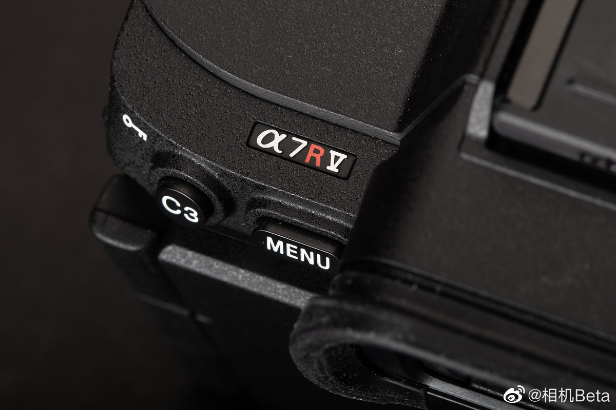 索尼A7R5真机实物细节照|索尼|实物|细节_新浪新闻