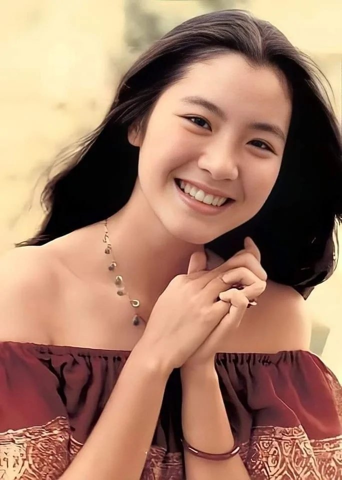 杨紫琼40年前美照曝光，清纯美丽被赞女神