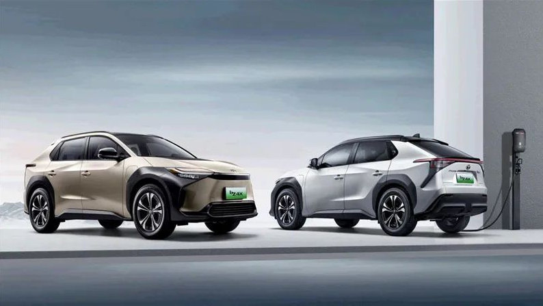 不仅配太阳能车顶，还能“撒撒野” 广汽丰田bZ4X上市19.98万起