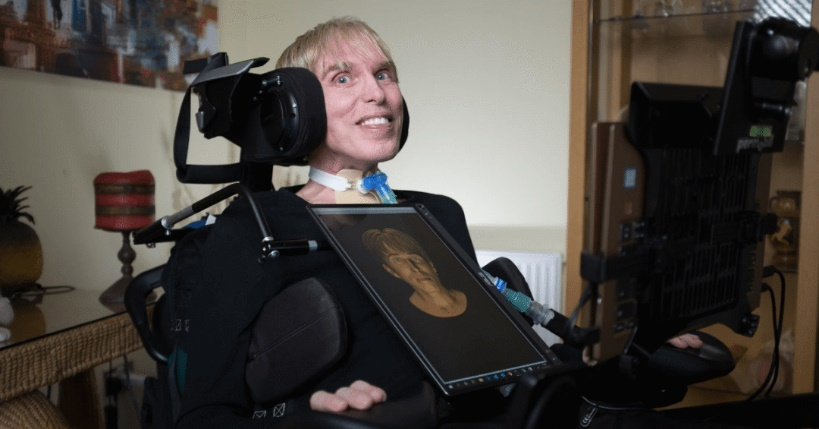 《流浪地球2》：描述的是星辰大海与元宇宙的对立？__财经头条