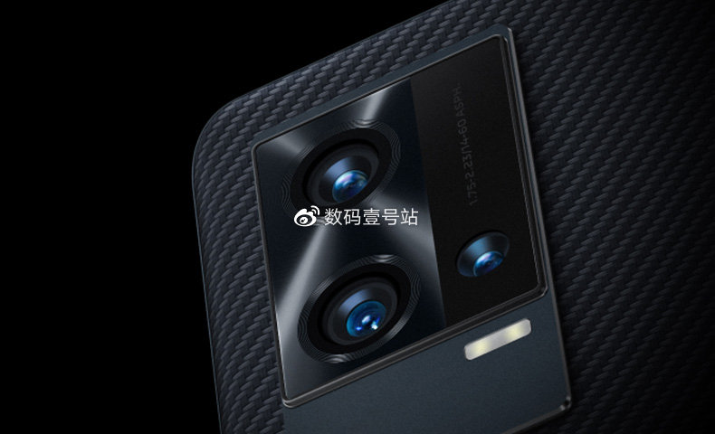 iQOO8系列配置参数全盘点，120W有线+50W无线快充，告别用电焦虑__财经头条