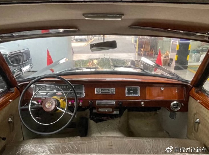 车行老板收藏的宝贝，1974版红旗CA770，纯手工打造，限量25台-新浪汽车