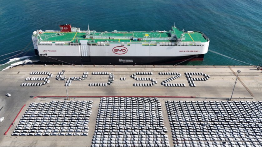 车企造船出海，再燃“战火”|比亚迪|滚装船|车企_新浪新闻