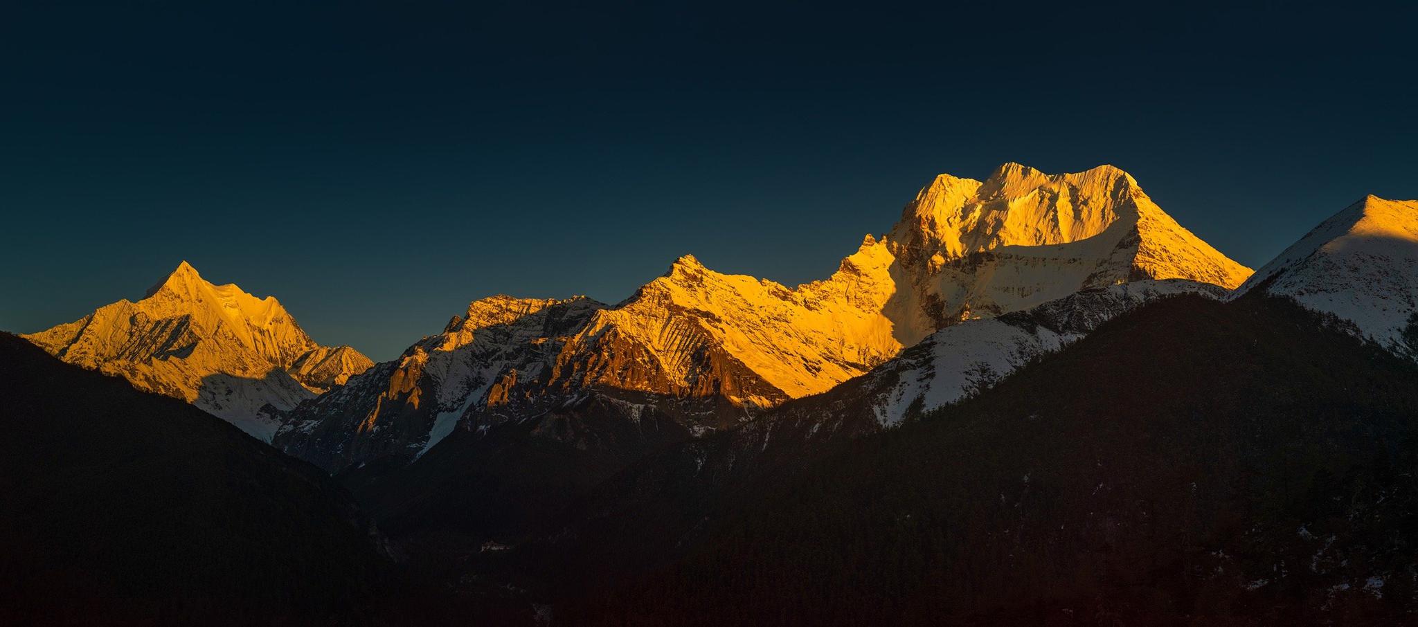 一机三头走天下！飞思1.5亿数码后背，32、90、180镜头