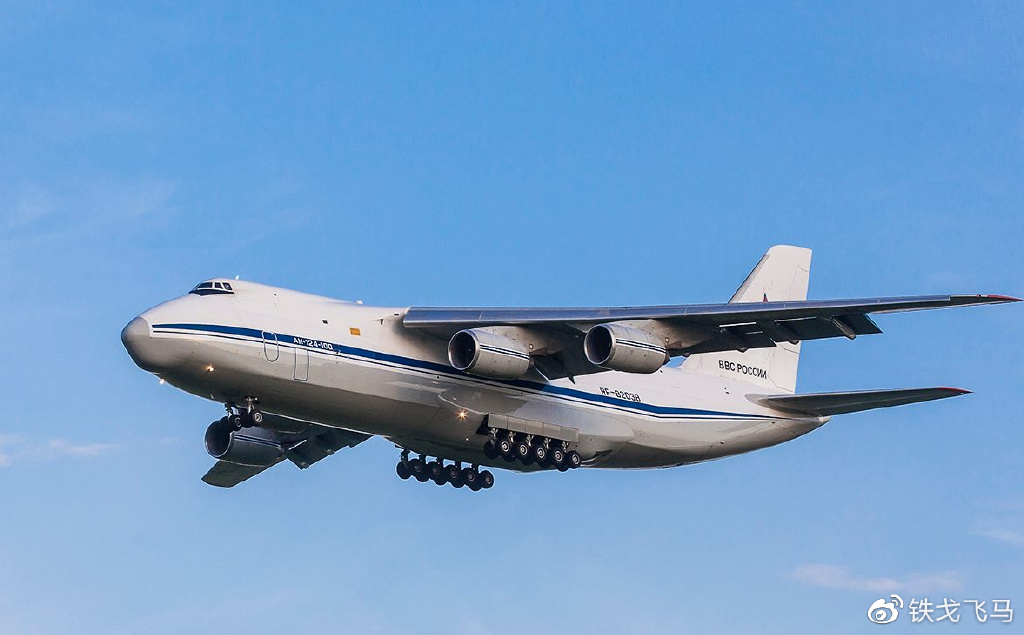 安124创世界纪录：405吨“巨兽”冲破云霄，连飞三昼夜不落地