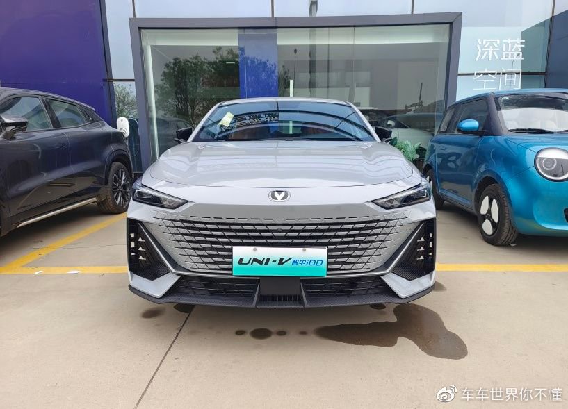 陪朋友看车试驾长安univ智电idd果然不同凡响-新浪汽车