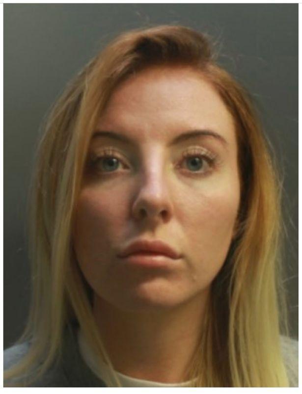 英国三名女狱警与囚犯有染而被判刑，囚犯在狱中多彩生活引争议__财经头条