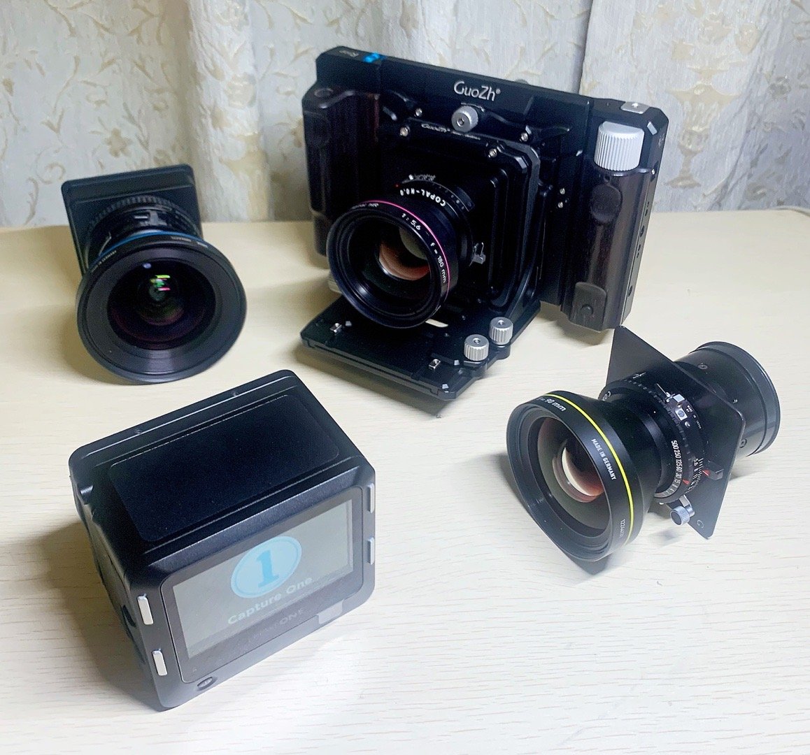 一机三头走天下！飞思1.5亿数码后背，32、90、180镜头