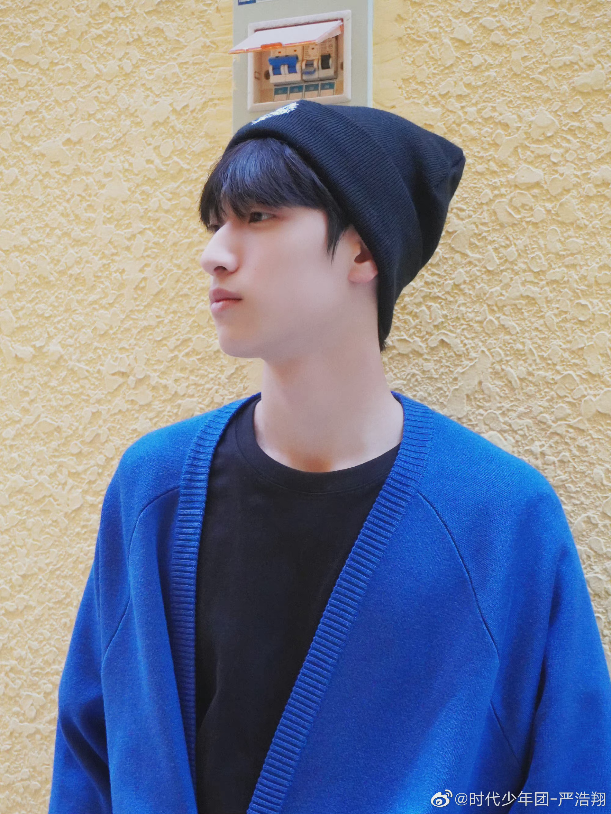 严浩翔：拍的时候没觉得冷 ，好帅…………__财经头条