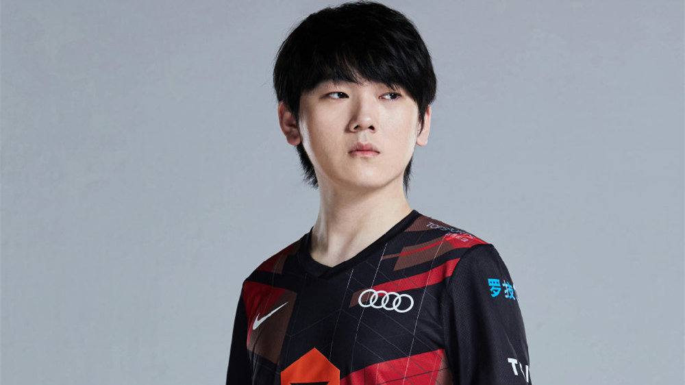 LPL选手的合同动辄千万，左手Rookie成了转会香饽饽，JKL去向成谜|blg|lpl选手|JKL_新浪新闻