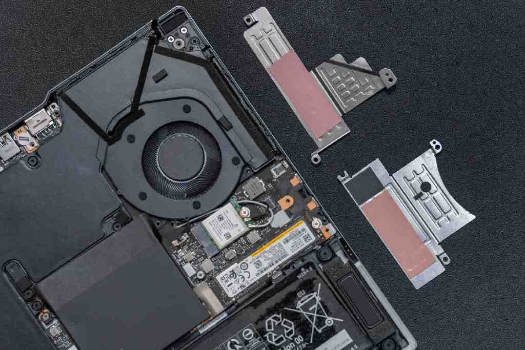 AMD 锐龙 7 6800H + RX 6700M,联想拯救者 R9000K 测评__财经头条