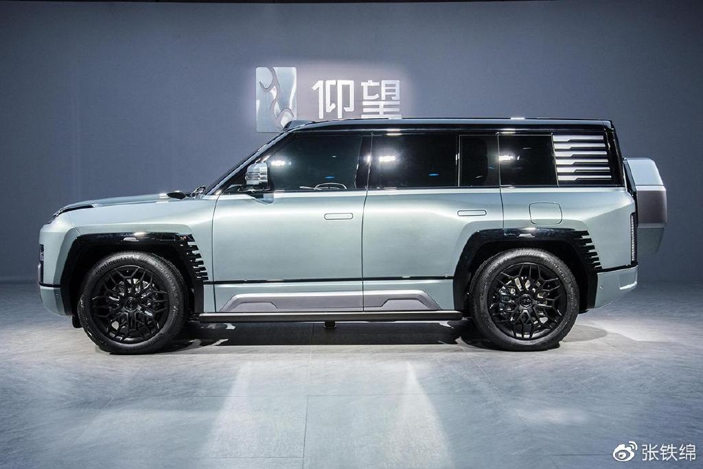 对标路虎揽胜、奔驰G级，仰望U8预售价发布：109.8万元__财经头条