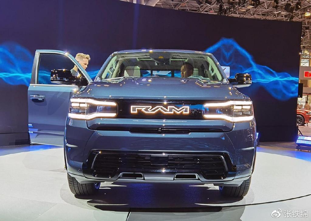 全尺寸皮卡进入电动时代：道奇RAM 1500 REV实车亮相，续航805公里