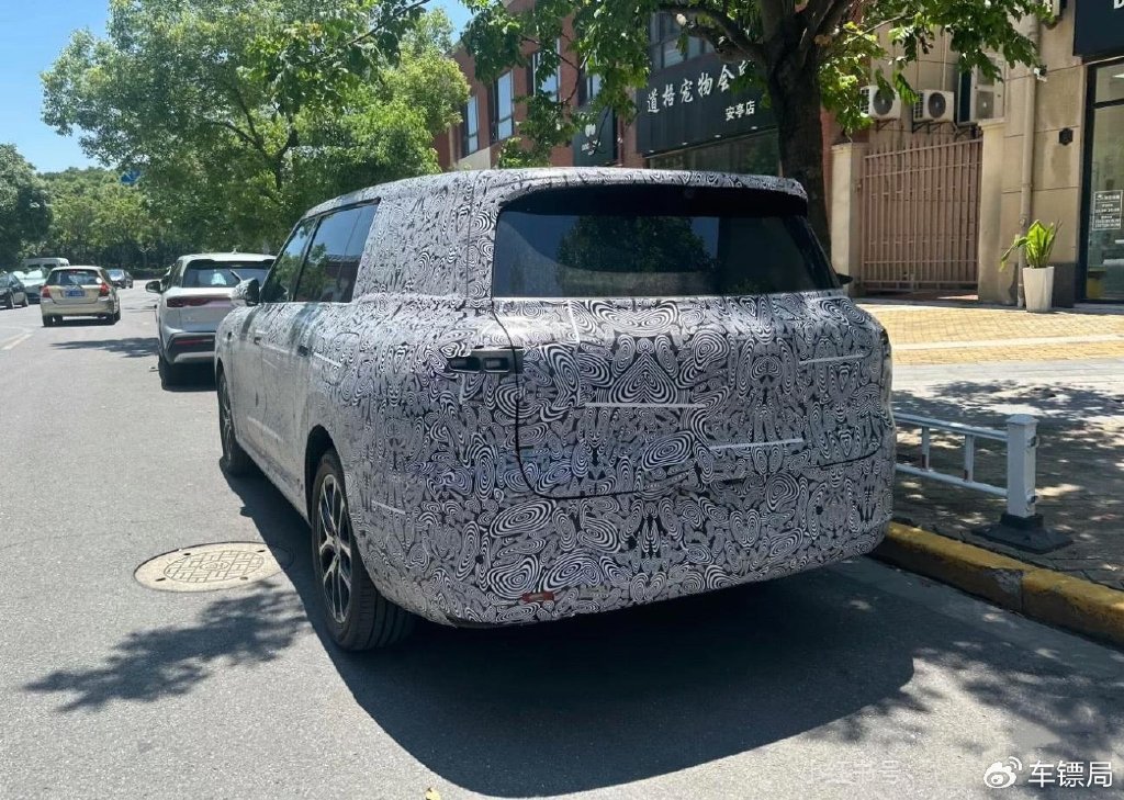 智己LS9曝光：6座增程大SUV，四季度上市，硬刚理想L9/问界M9！-新浪汽车
