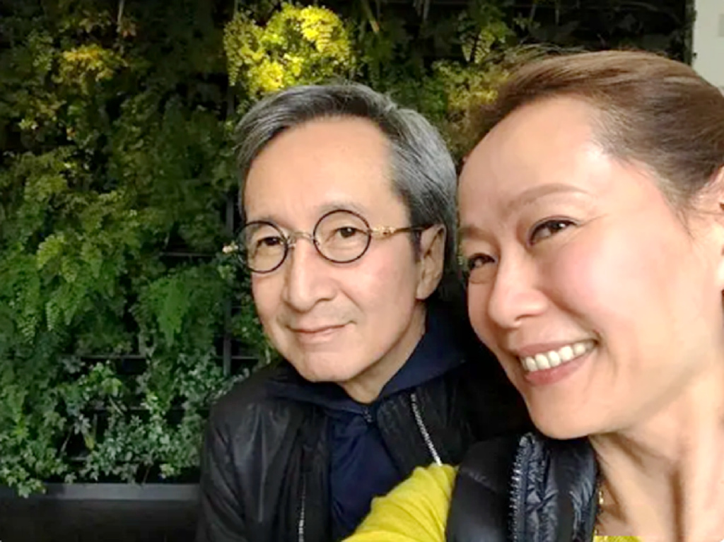 聚会有讲究吗？梁家辉、曾志伟、张学友坐前排，刘嘉玲关之琳在后排