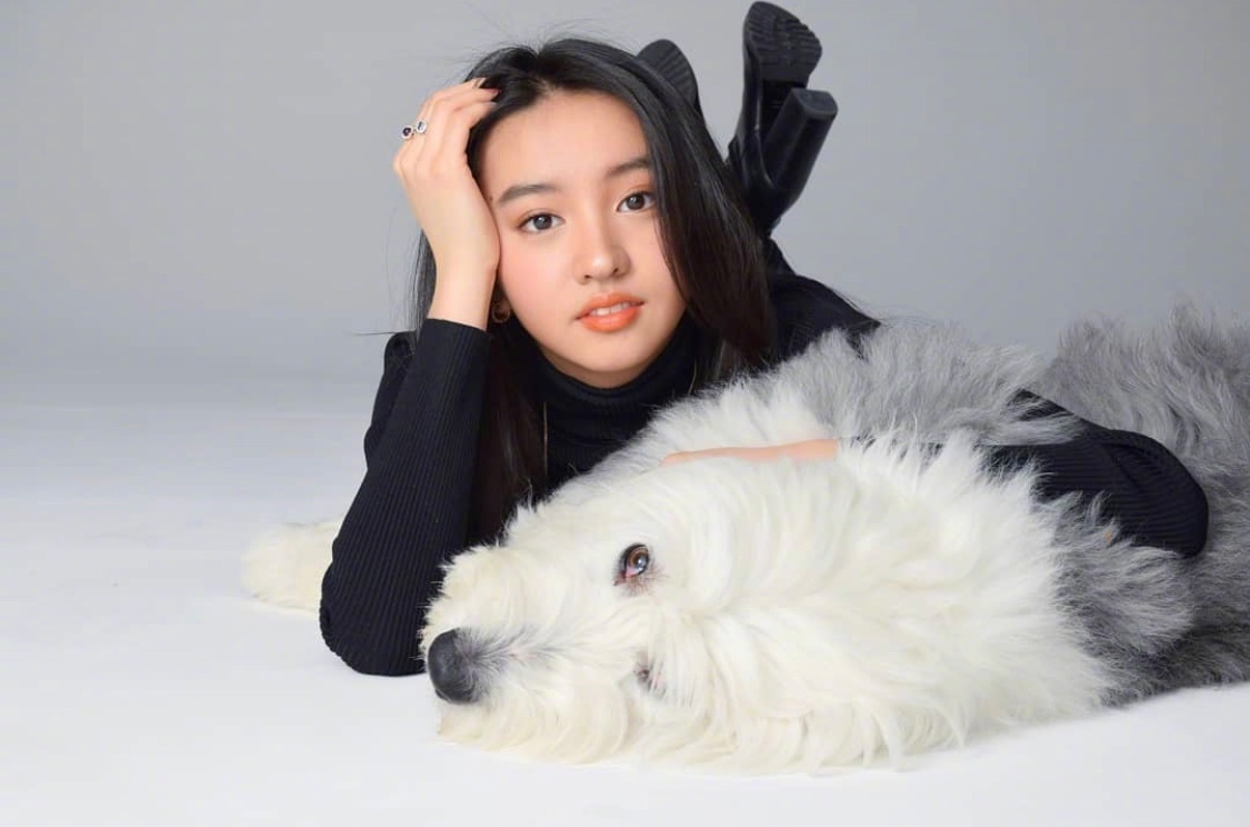 木村拓哉的大女儿木村心美Cocomi在ins上晒出了自己穿和服的写真