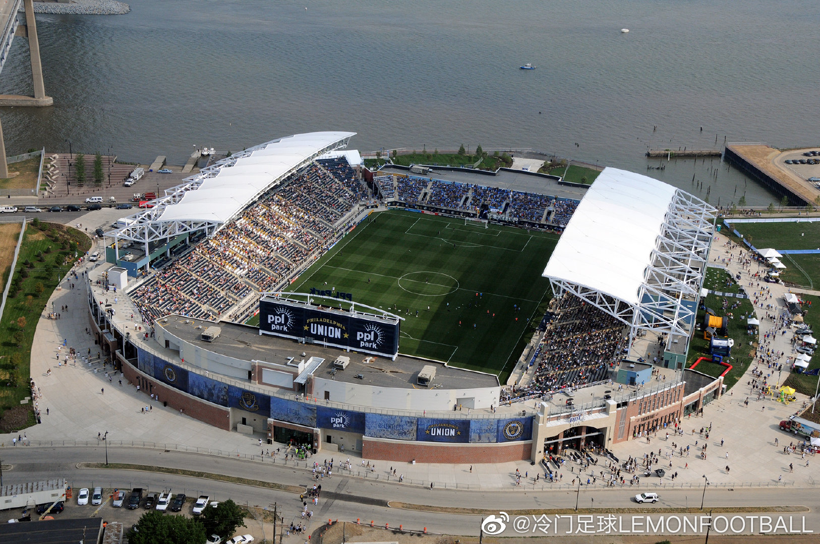 球场丨美国费城联合主场，斯巴鲁公园球场 视角震撼