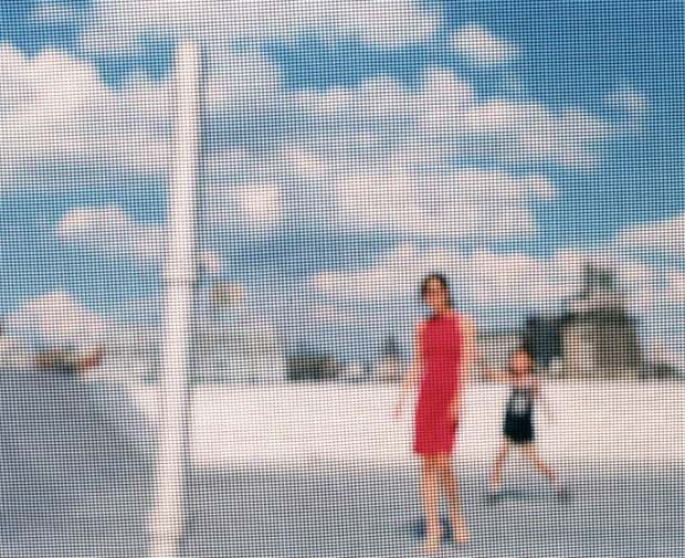 纽约摄影师Matthew Tischler以纱网为滤镜……__财经头条