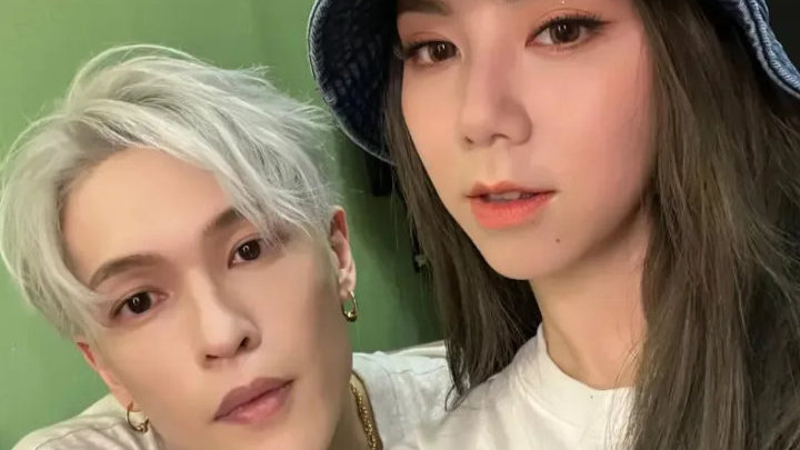 邓紫棋素颜同框富三代男友，两人交往6年，感情稳定|圣诞节|邓紫棋|男友_新浪新闻