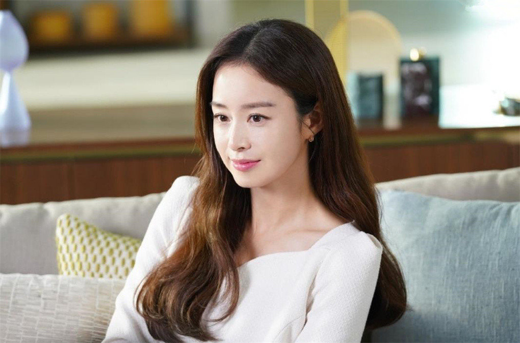 Rain扮圣诞老公公，满足两个女儿的愿望，差点因靴子暴露