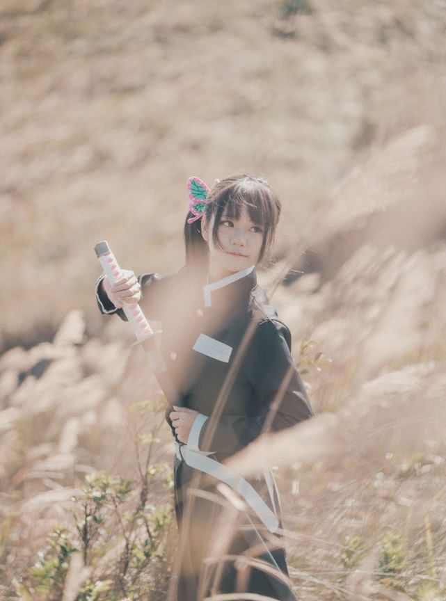 Coser小姐姐是得有多可爱？把“无口”属性都表现出来了|鬼灭之刃|小姐姐|香奈_新浪新闻