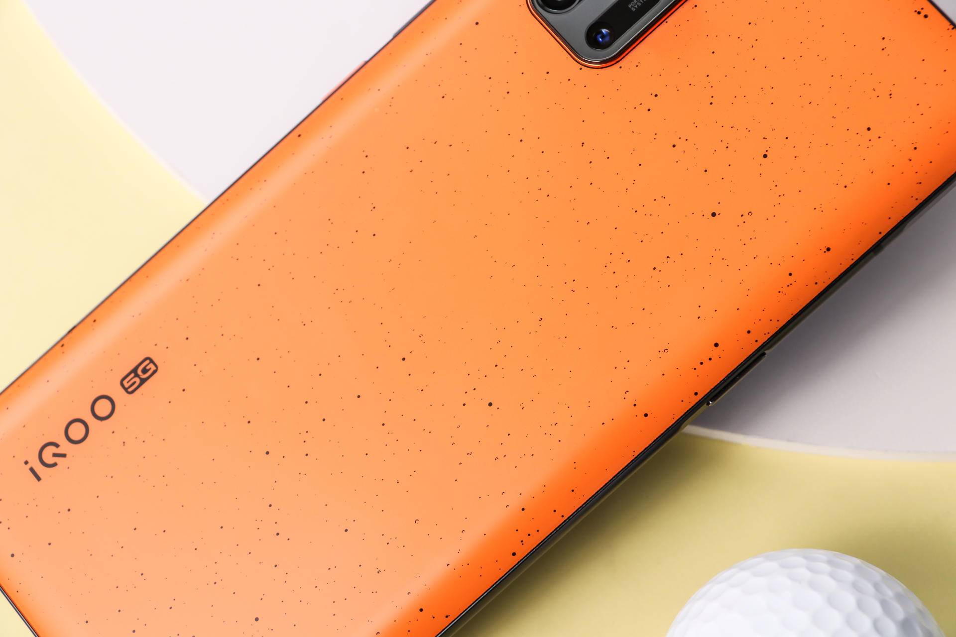 一流硬件加持，继续生而强悍！iQOO 3拉力橙惊艳登场__财经头条