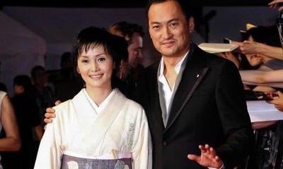 丈夫出轨后渡边杏又被亲妈告上法庭，半生经历坎坷，爹不疼妈吸血|渡边|渡边谦|由美子_新浪新闻