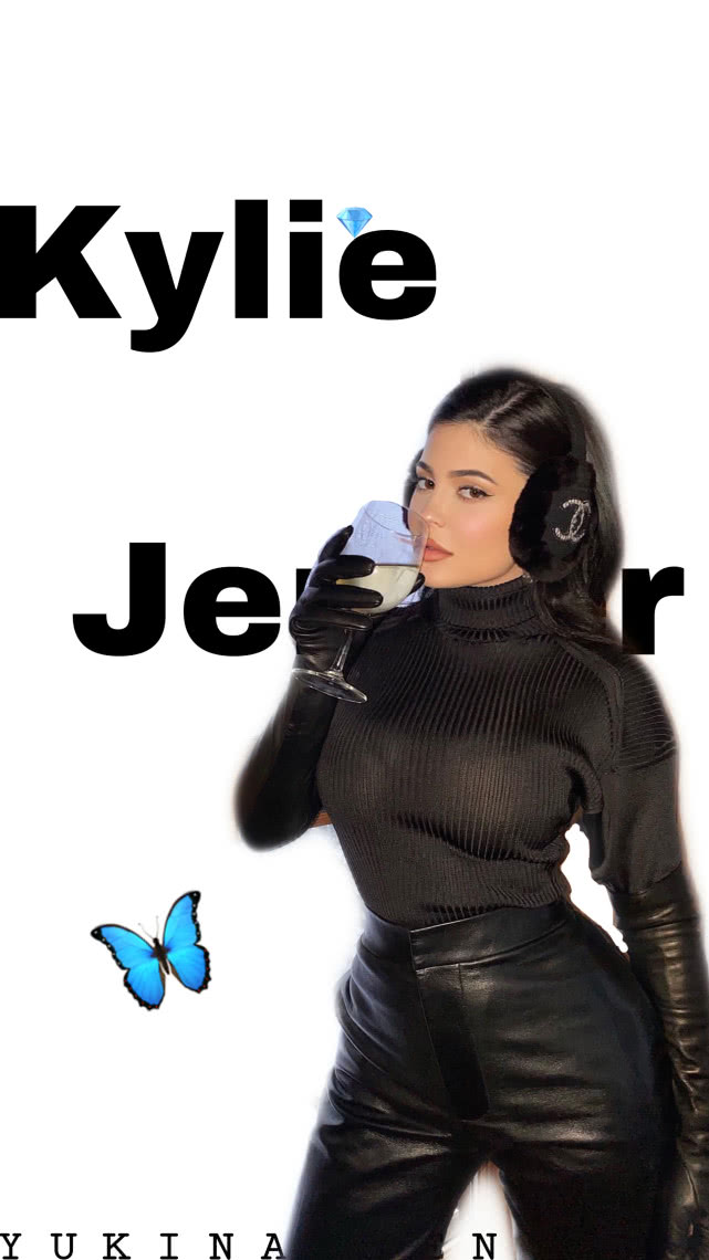 恭喜凯莉詹娜喜提“全球最年轻亿万富翁”称号！|卡戴珊|凯莉詹娜|社交网站_新浪新闻