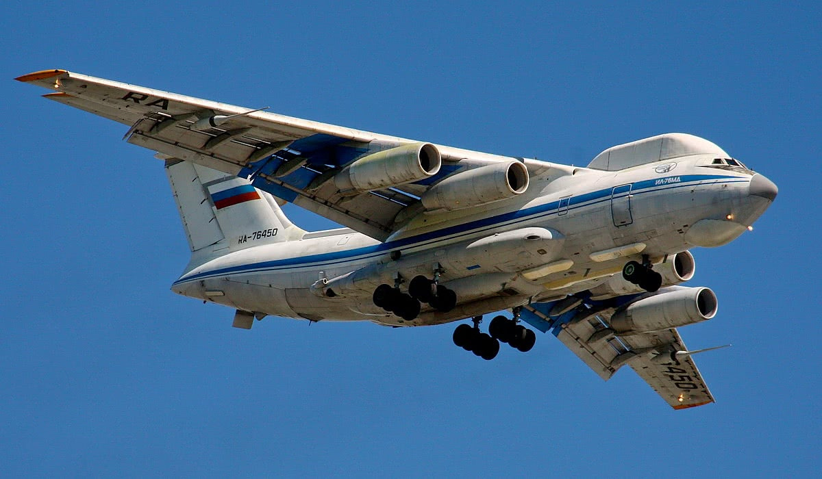 俄军60年代最“豪横”的大型运输机，曾经创造多个飞行世界纪录|军用运输机|战略运输机|前苏联_新浪新闻