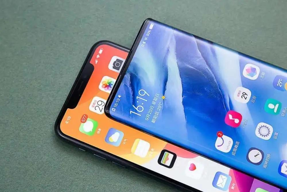 LCD和OLED屏幕原来差距这么大？到底该选谁，看完你就明白了！__财经头条