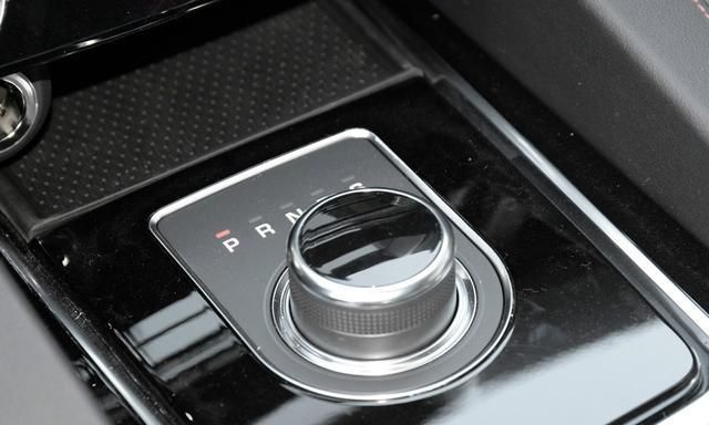 捷豹打造“黑武士”！V6引擎配8AT，比宝马X5帅气，破百仅5.3s-新浪汽车