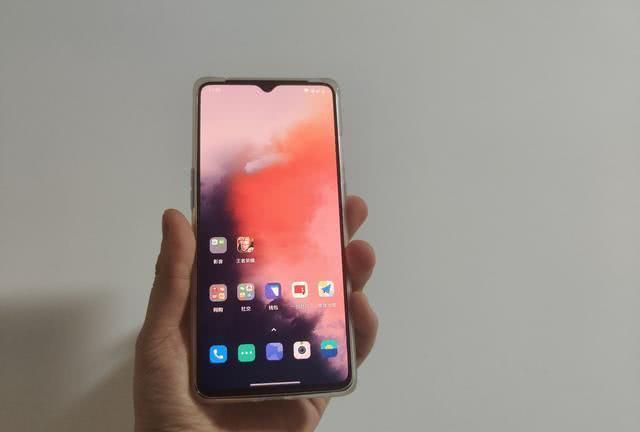 骁龙855Plus仅2299，8G128G四摄4800万，对拼oppo__财经头条