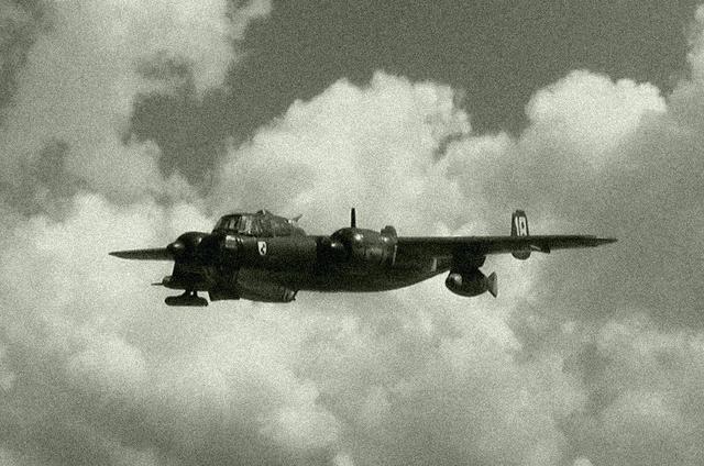 第三帝国的重锤，二战期间双发重型轰炸机，Do-217轰炸机发展史