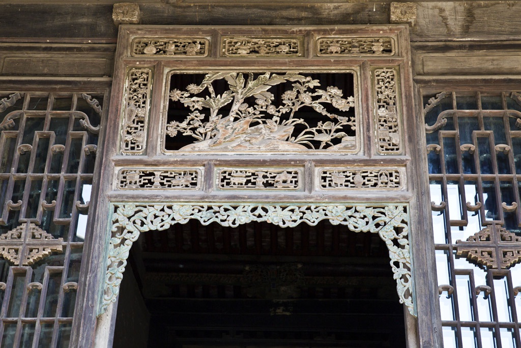 最具代表性的民间艺术，从王家大院看我国传统木雕艺术的魅力|民居|木雕|王家大院_新浪新闻