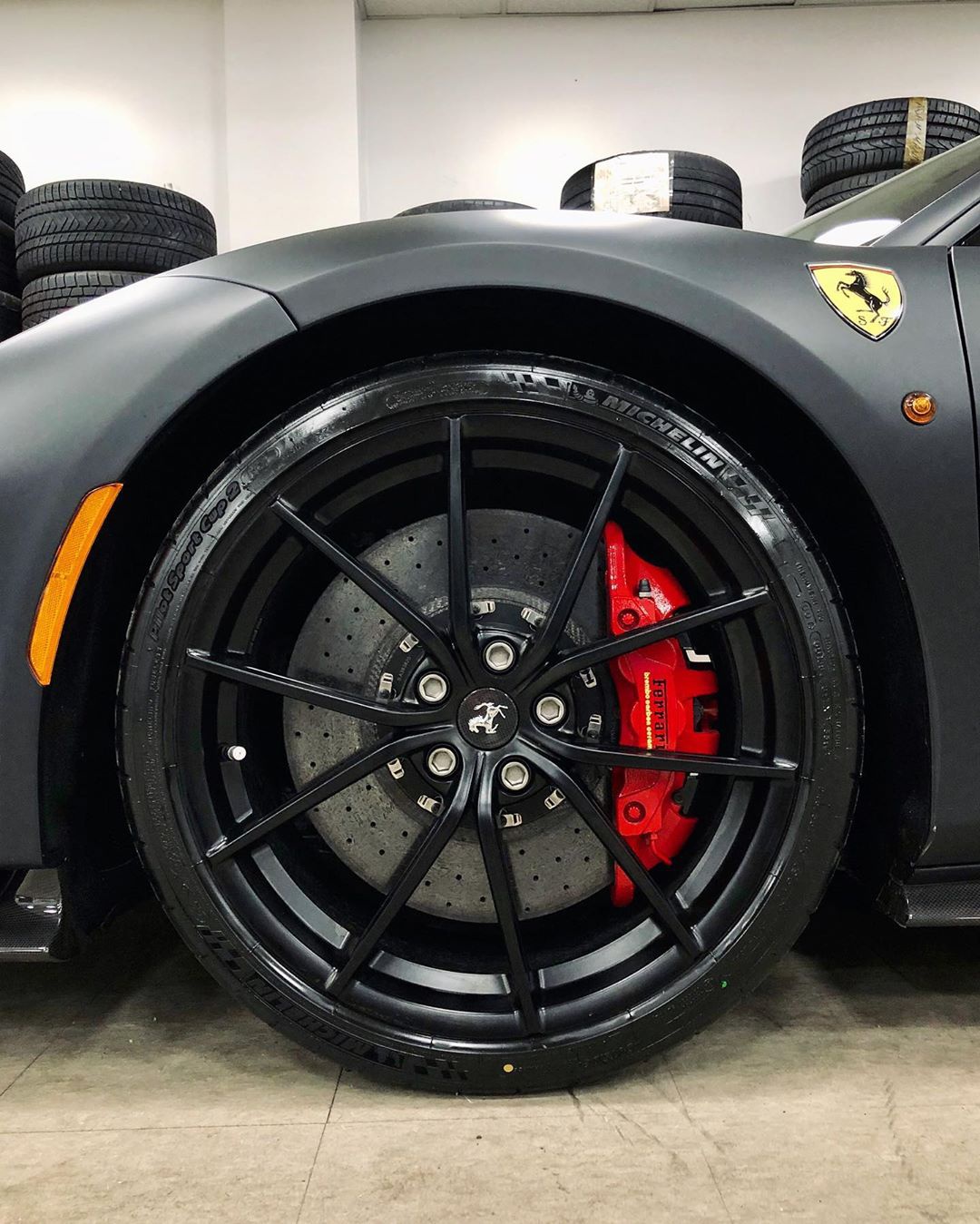 法拉利488 Pista实车 赛道版的车型