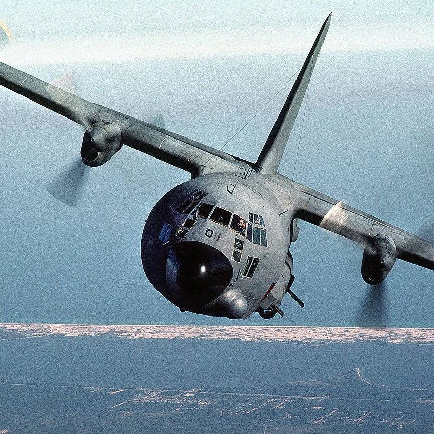 西方暴力美学，AC-130“死神”降临波斯湾丨图说|AC-130|地面目标_新浪新闻