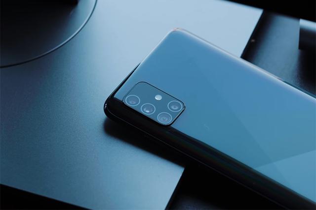 三星Galaxy A51开售：2798元性价比一般，竟是全球最畅销5G手机__财经头条