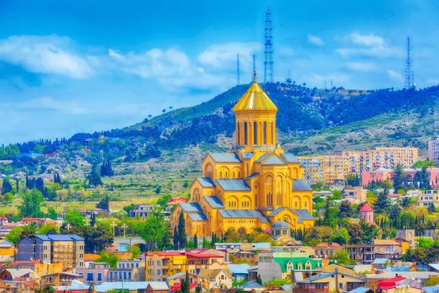 格鲁吉亚，全球首个恢复旅游的国家！景色媲美瑞士便宜到哭
