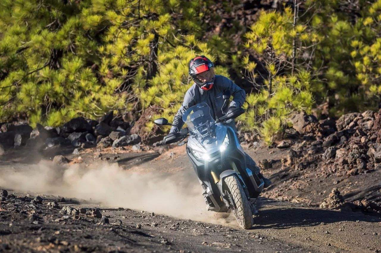 本田X-ADV将迎来大改款 排量升级至800cc 配置再次提升