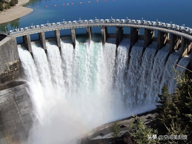 美国不断拆除水坝，中国的水坝数量世界第一，继续建还是该拆？